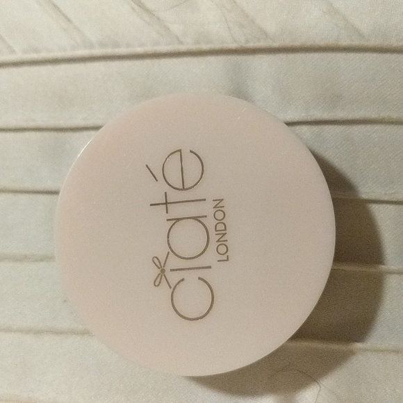 Ciate | Makeup | Illuminating Powder | Poshmark